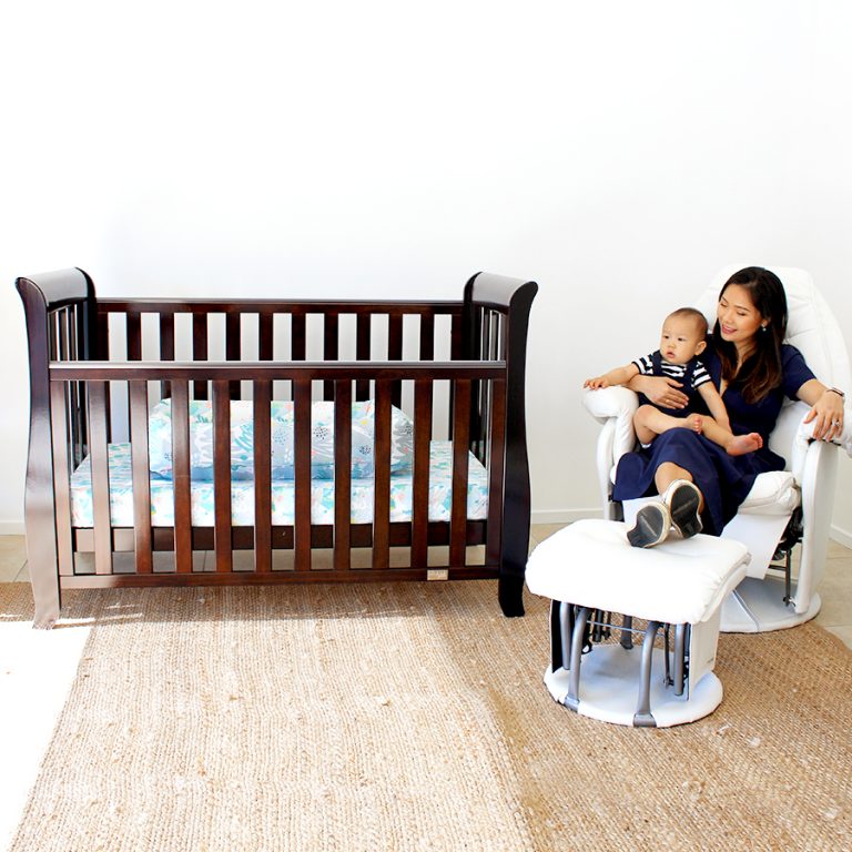 Classic Sleigh Cot - babyhood